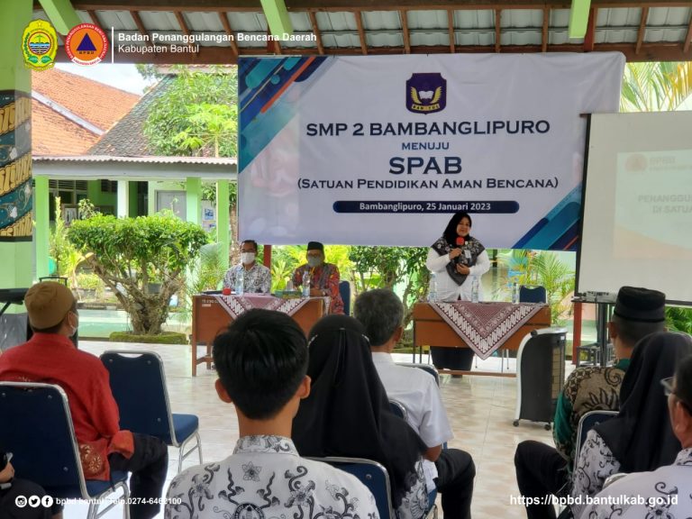 SMP N 2 Bambanglipuro laksanakan pembentukan SPAB secara mandiri | BPBD KABUPATEN BANTUL